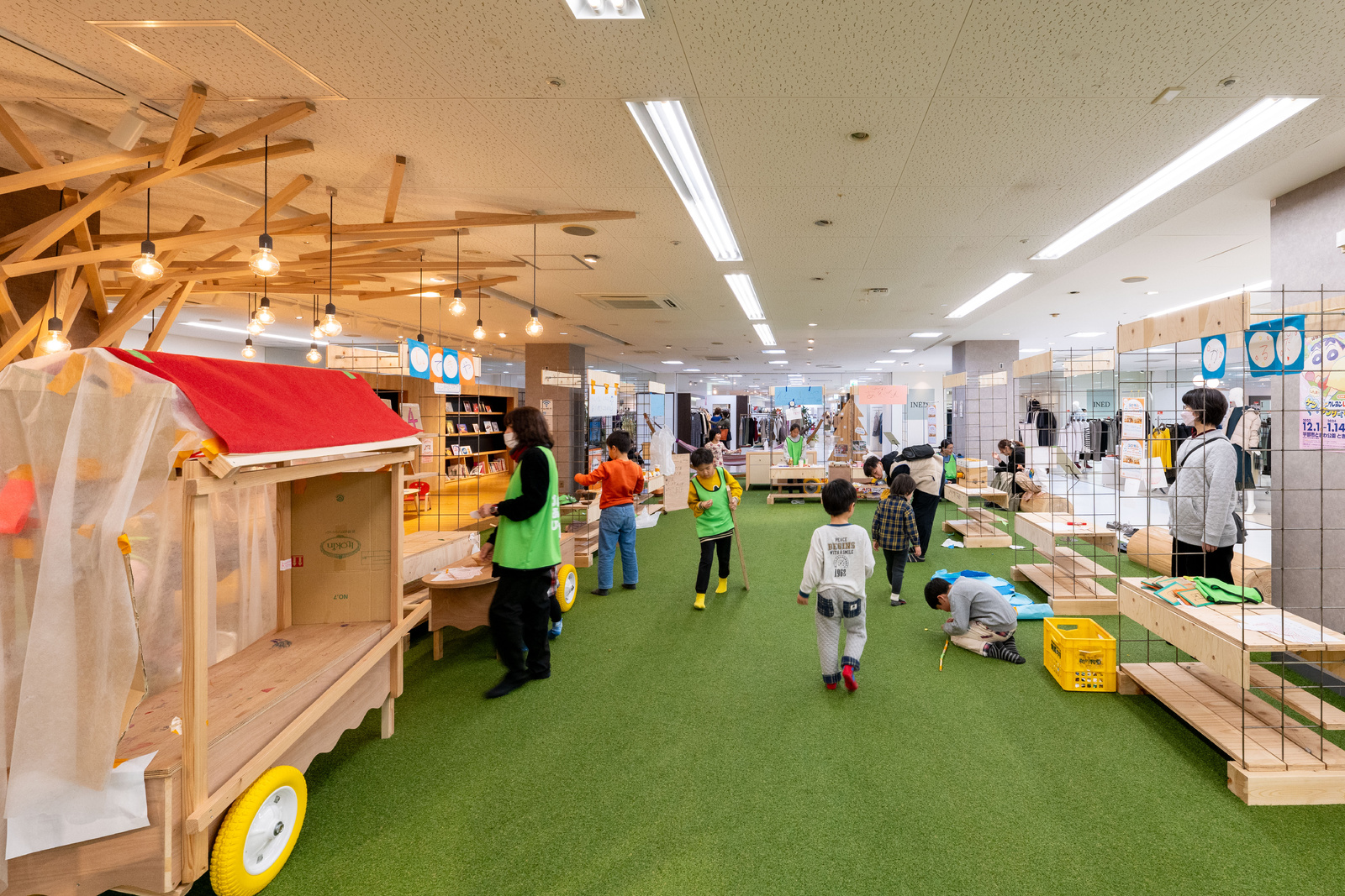 コロガルしょうてんがい with リトル・シーカーズ｜山口情報芸術センター[YCAM]